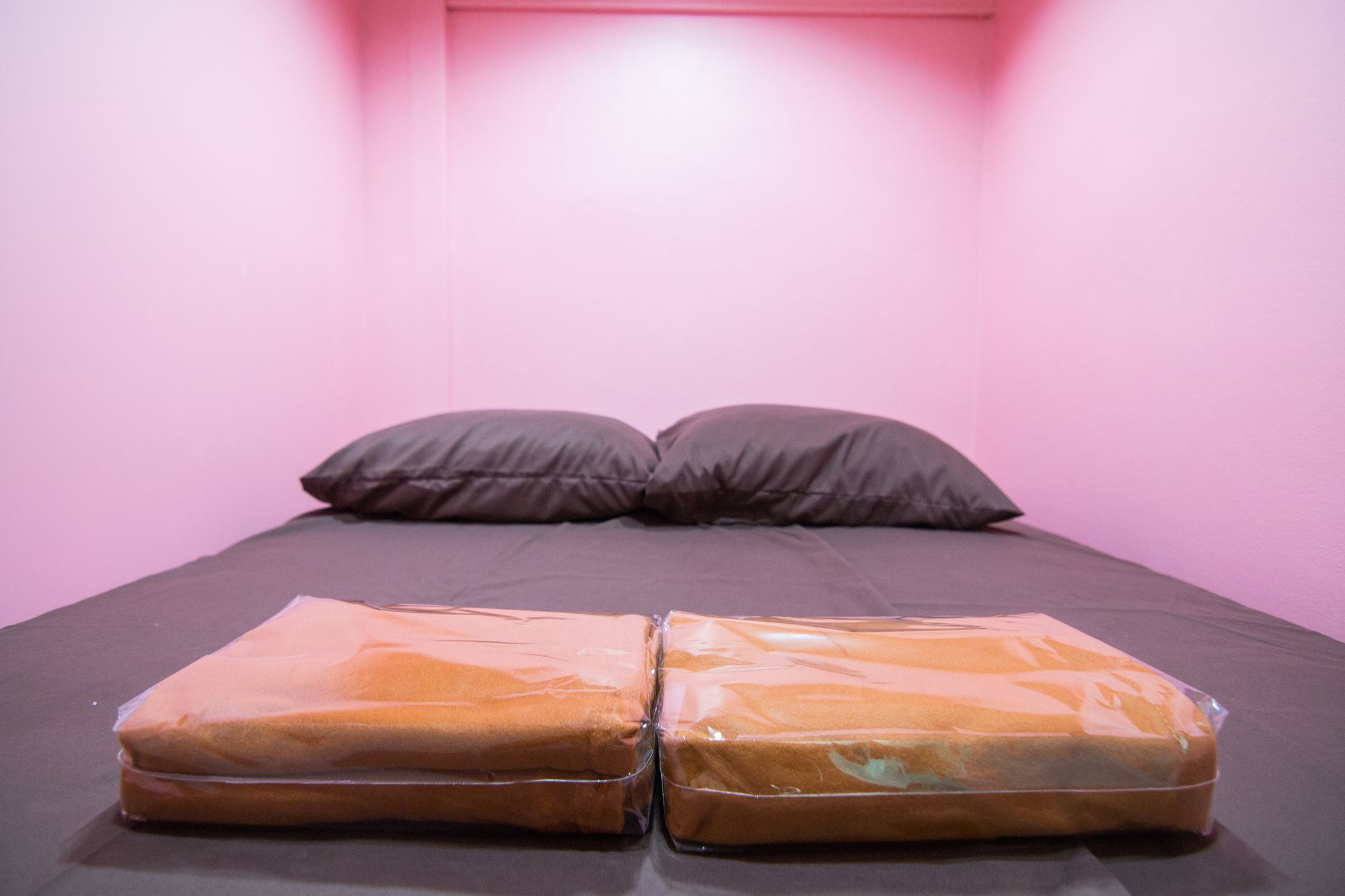 RATES FROM $25 - VR HOSTEL BANGKOK - HUAI KHWANG